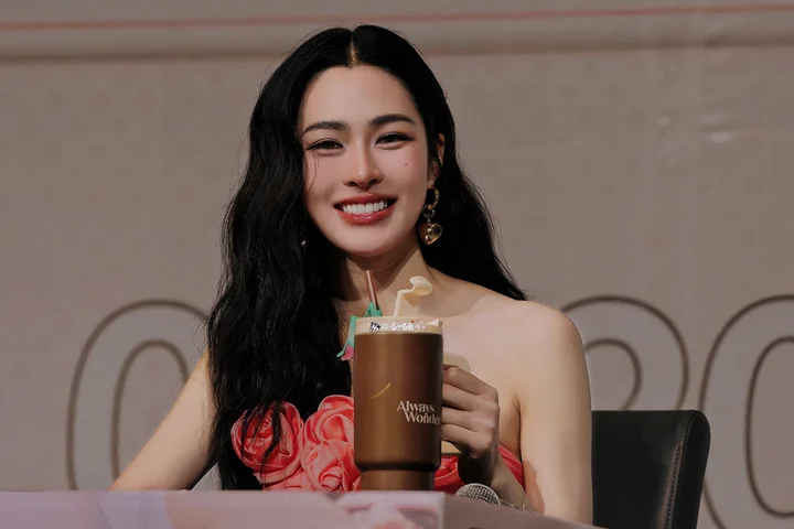 The Story of Us Photobook Fansign - LingOrm Pics