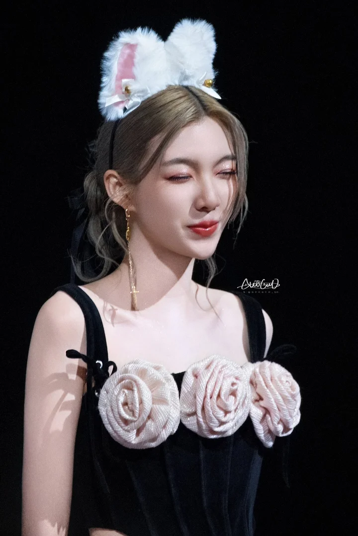 The Story of Us Photobook Fansign - LingOrm Pics